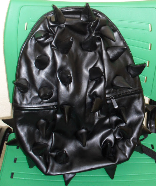 Crime do Choque Visual: Mochila de Spike do Ebay ou Spike Backpack Crime do Choque Visual: Mochila de Spike do Ebay ou Spike Backpack