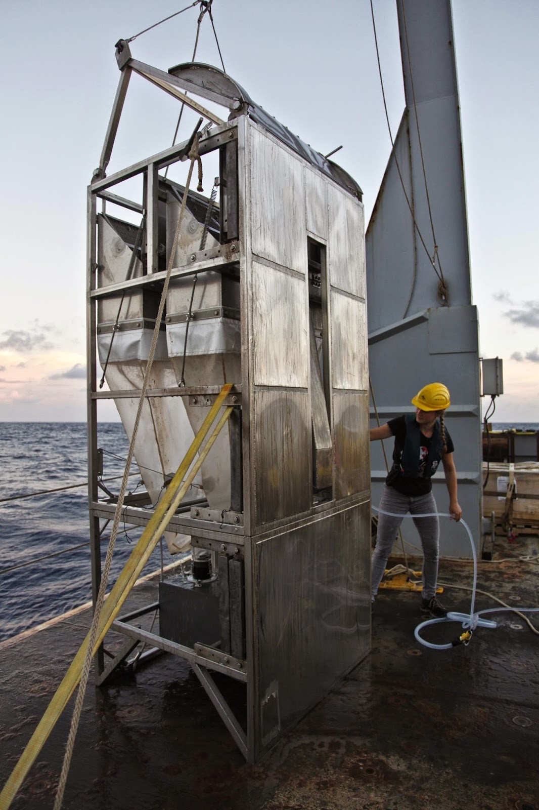 ABYSSLINE: That's one giant sled! The Brenke Sledge