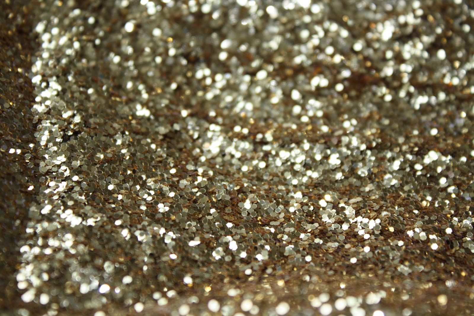 Sparrow's Haven: Glitter Therapy: DIY Plate