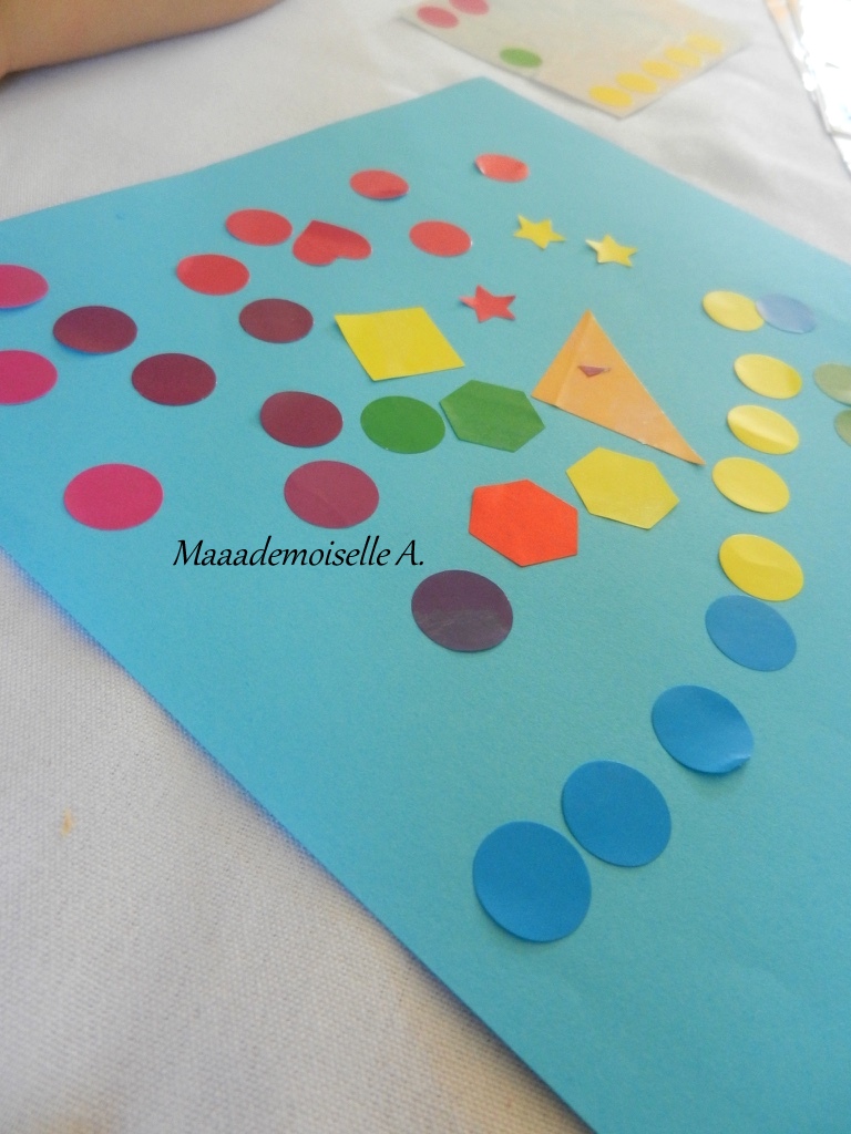 Maaademoiselle A.: || Activité : Gommettes