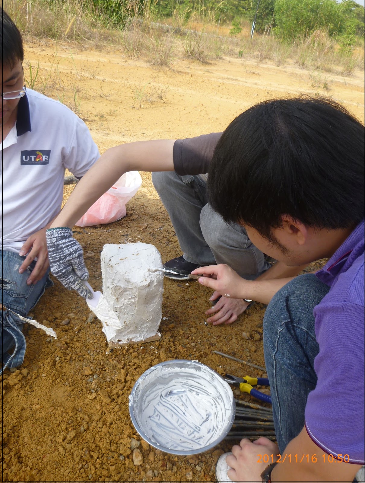 FYP for DRR & Earthquake Engineering @ UTAR: Undisturbed Soil Sampling ...