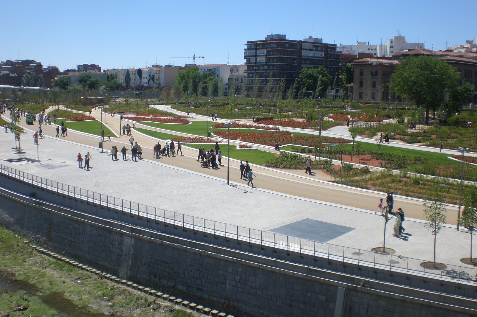 A View of Madrid: Madrid New Riverside Park - Madrid Rio.