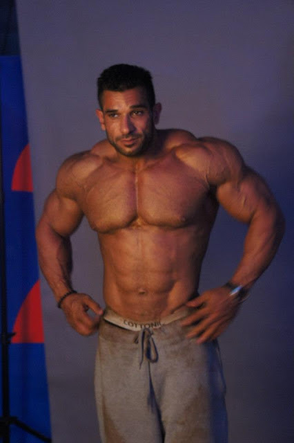 world bodybuilders pictures: kuwait bdybuilder Amar El khader