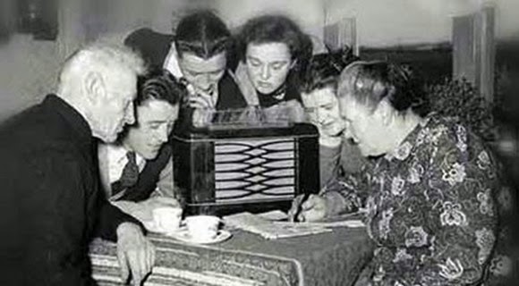 El rincón de la tradición: ¡Callad que empieza el parte!