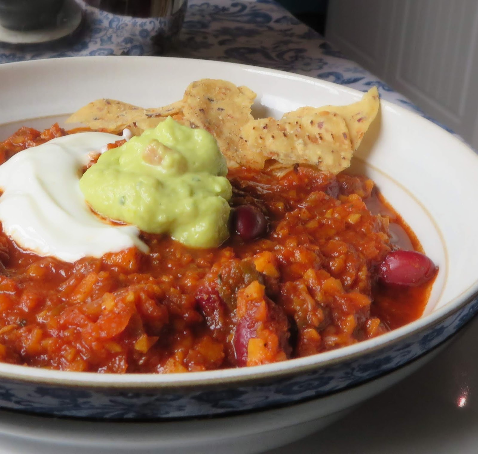 Hearty Vegetarian Chili | The English Kitchen