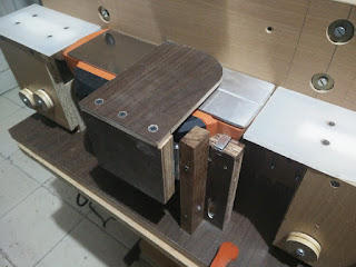 Baijal DIY: DIY Jointer using a Power Planer