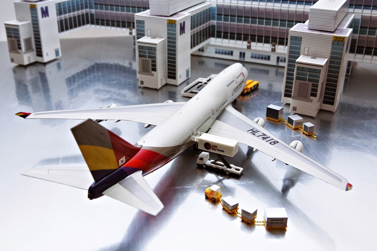 Diecast Aircraft: [Blue Box] Asiana Airlines Boeing 747-400 HL7418