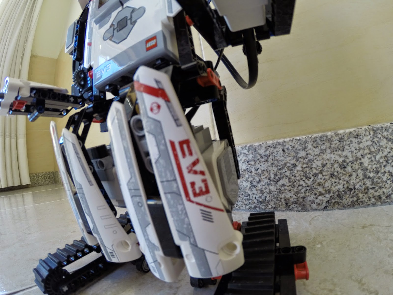 MIND STORMiDEAS: EV3RSTORM (English version)