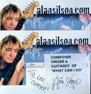 Autographs of celebrities from Leo: Music