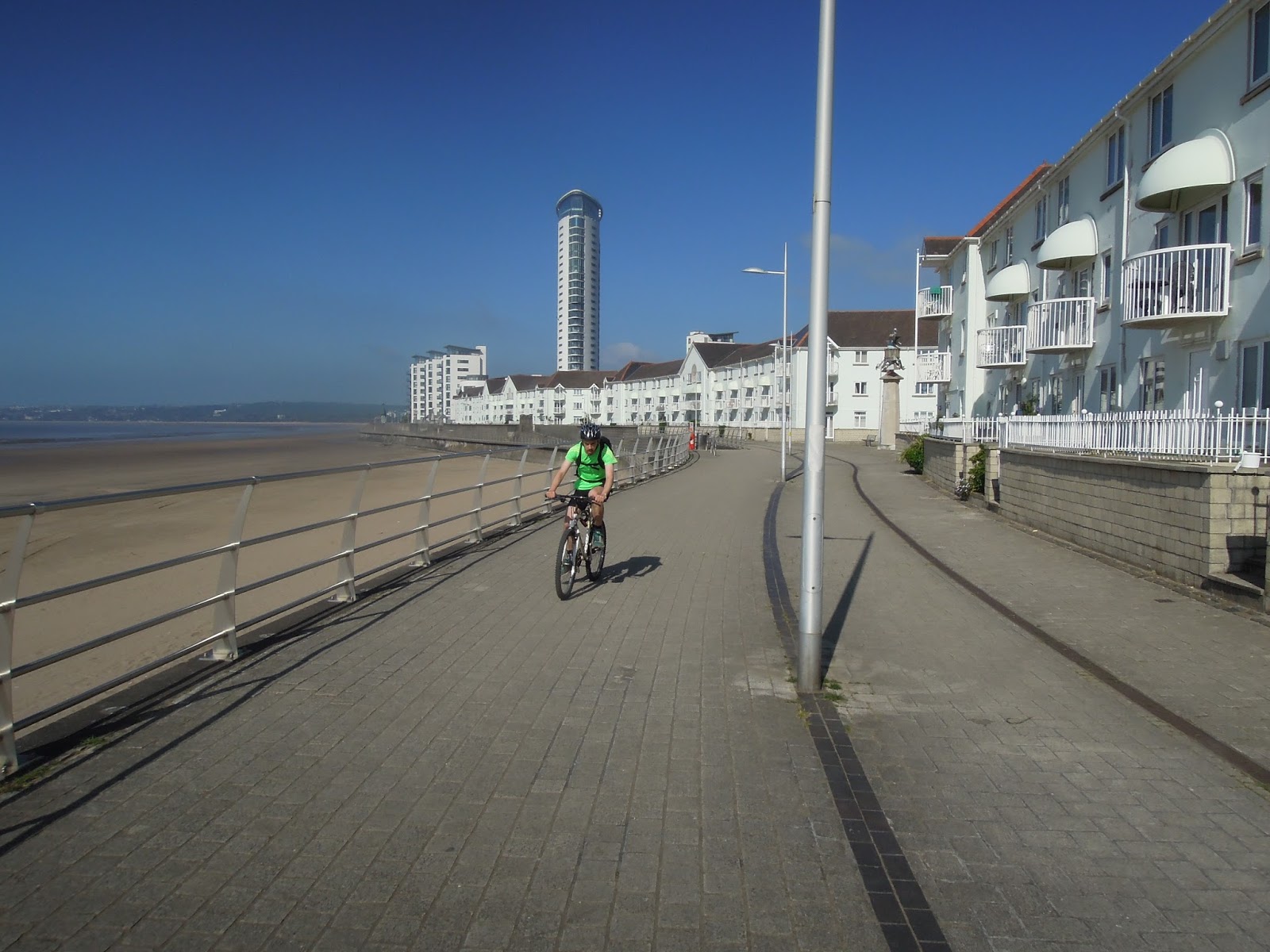 Cycling National Cycle Network Route 4, Swansea to Llanelli