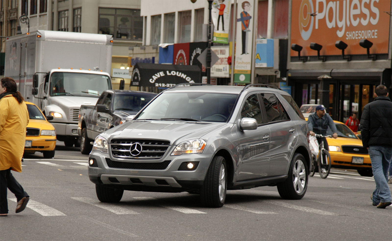 Sport Cars: Mercedes Benz ML450 Hybrid Hd Wallpapers 2011
