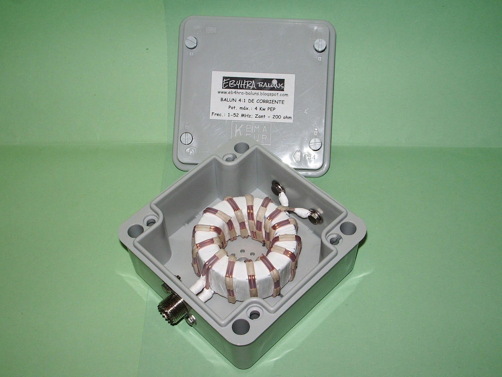 EB4HRA BALUNS: BALUN 4:1 DE CORRIENTE