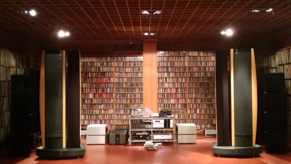 My kind of high-end listening room! – M & S | Ultimate High-Fidelity