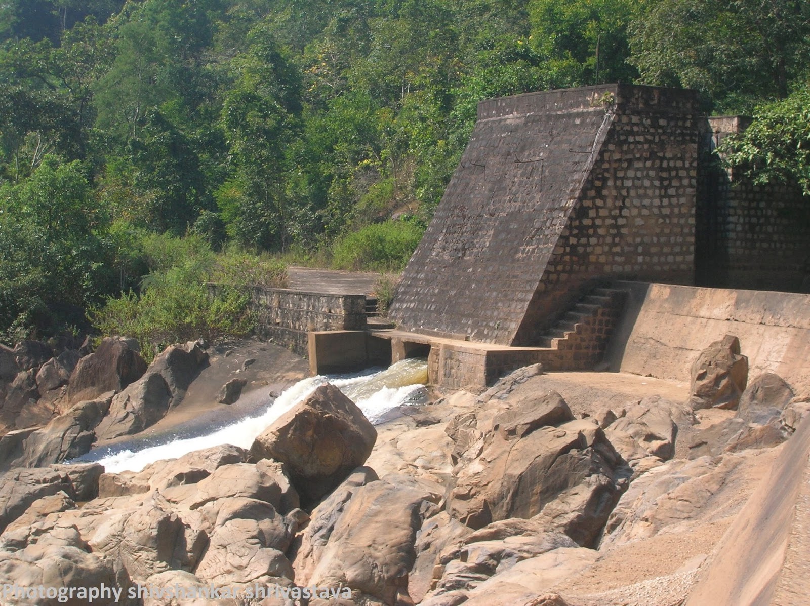 Tourism Bastar Chhattisgrah: Gidam Gumda Dam
