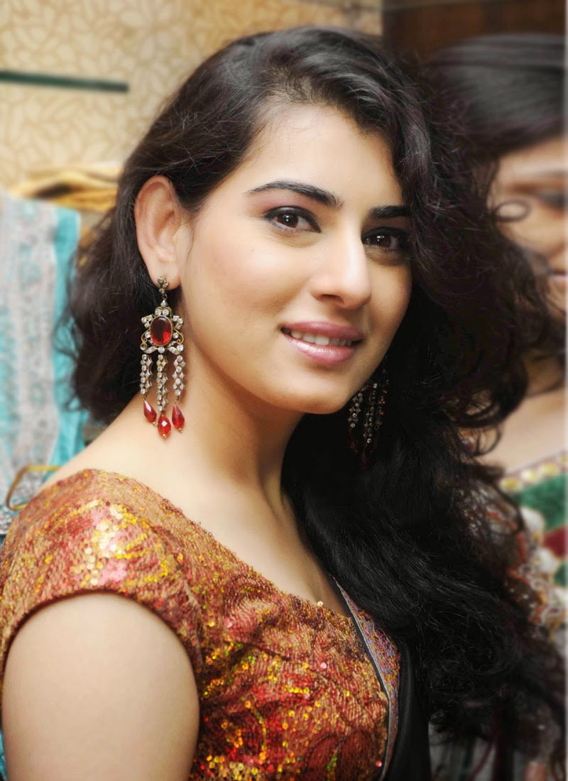 Actress Archana Veda Latest Spicy Saree Stills - Cine Gallery