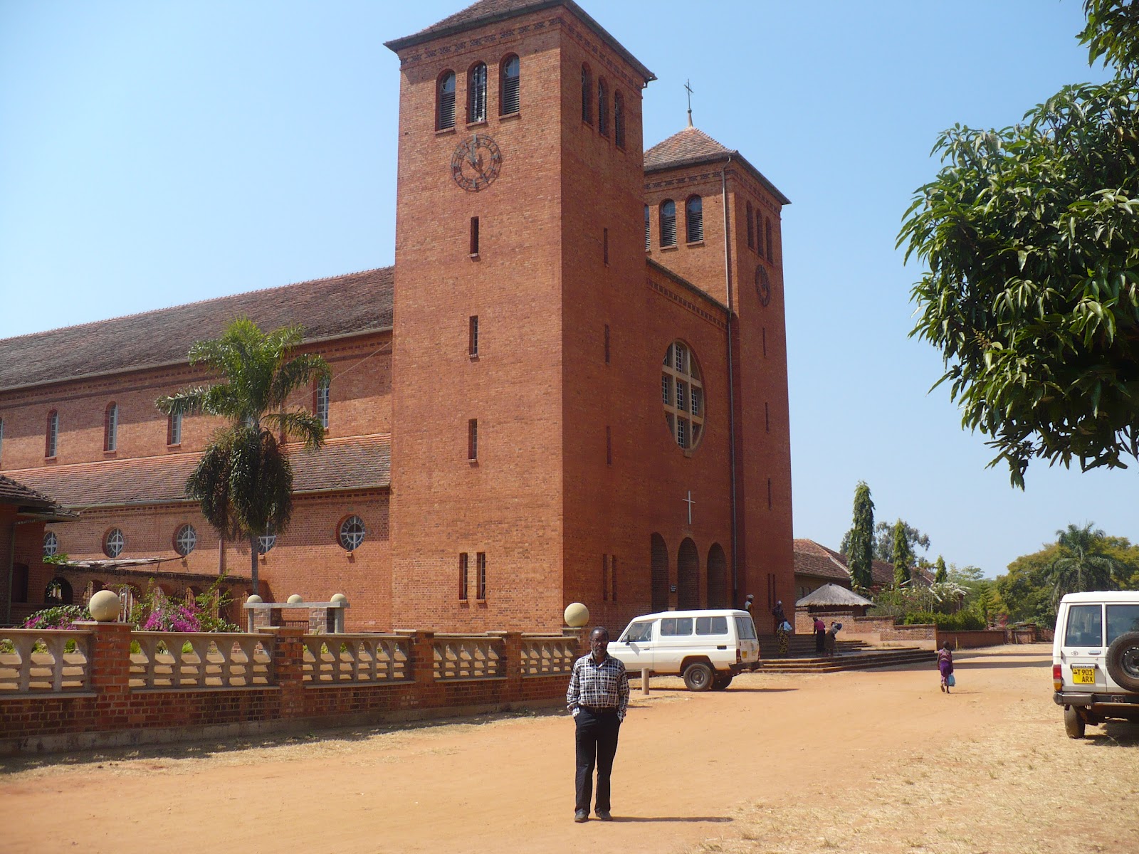 Hapa Kwetu: Ziara Kwenye Kanisa Kuu Peramiho