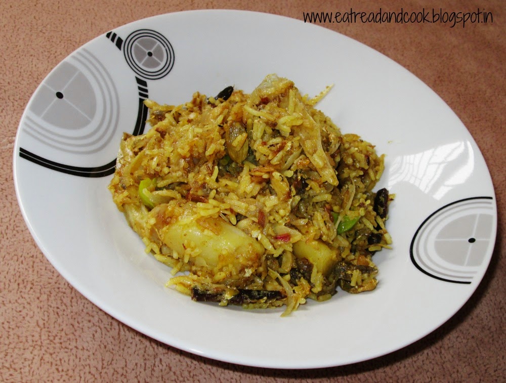 Muri Ghonto / Macher Matha Diye Muri Ghonto