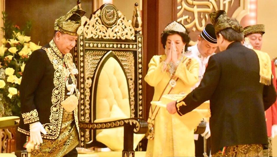 WARISAN RAJA & PERMAISURI MELAYU: Istiadat Pemasyhuran KDYMM Sultanah ...