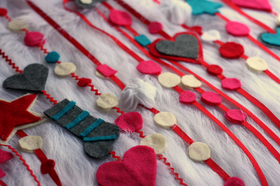 Brown paper and felt holiday gift wrapping success! / Create / Enjoy