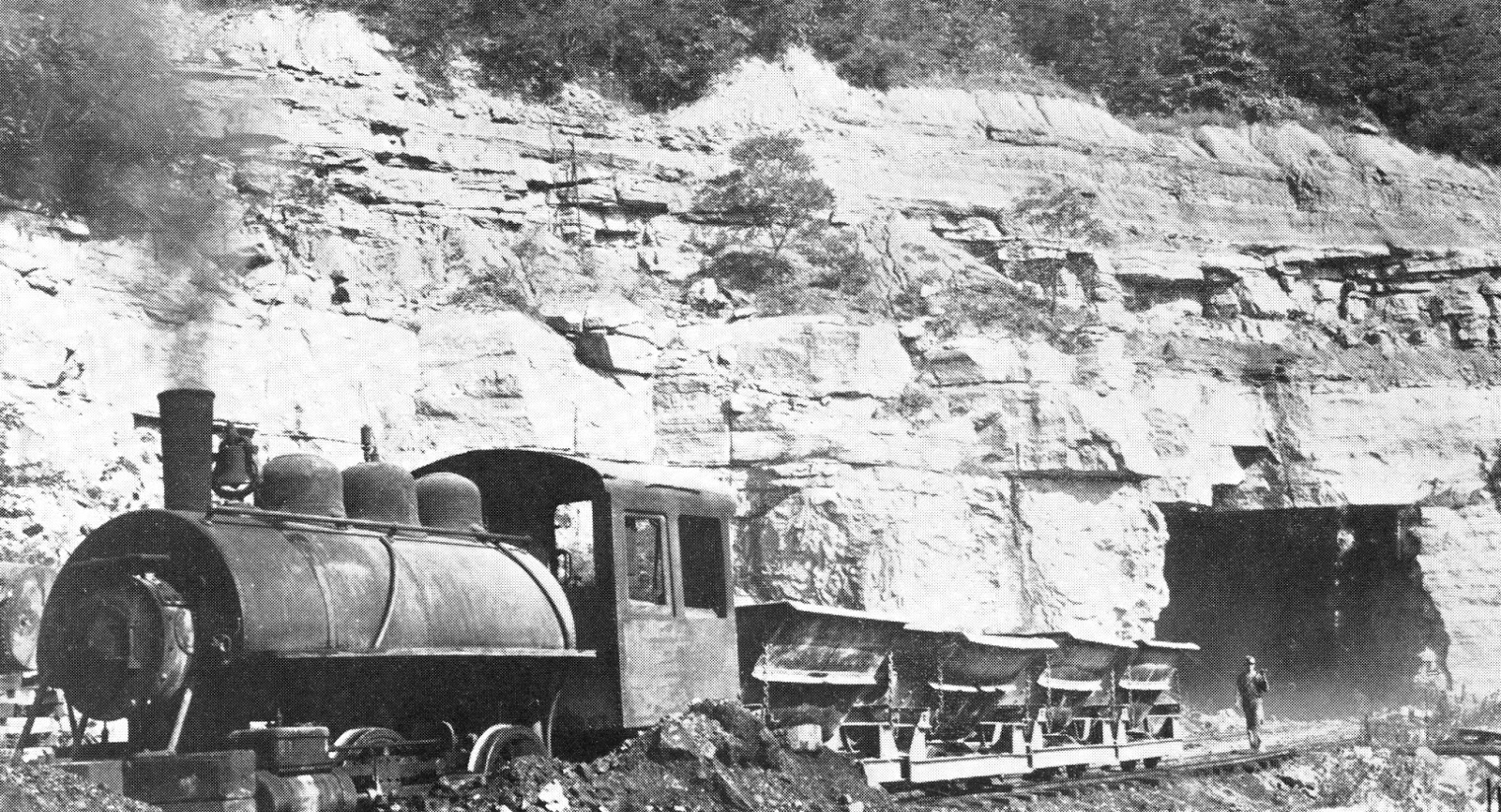 Model Railroad Minutiae: Limestone mining 1939