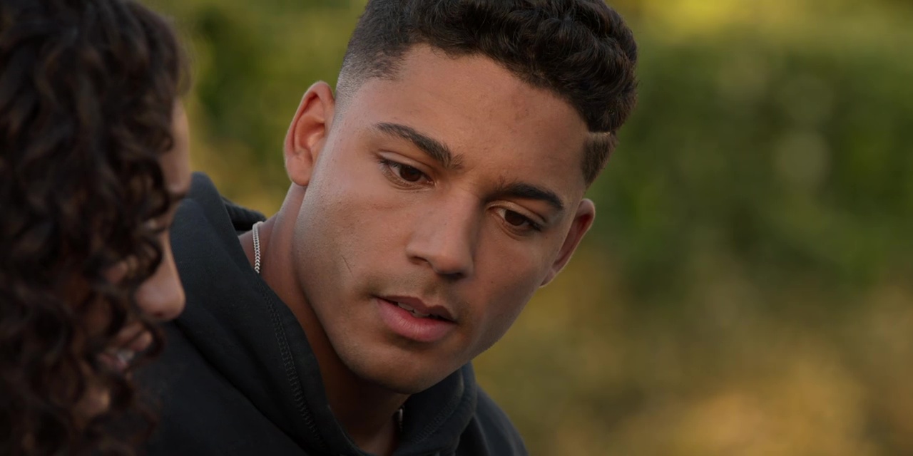 ausCAPS: Michael Evans Behling shirtless in All American 1-07 ...