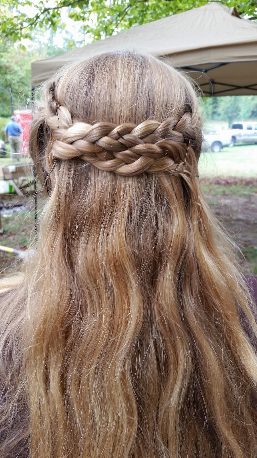 Whatsoever Things Are Lovely: Braided Half Crown / / Hair Tutorial