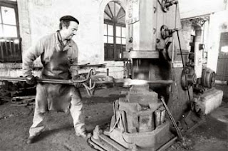 Alma de herrero: Martillo pilón SAAB AURRERA "Titan"