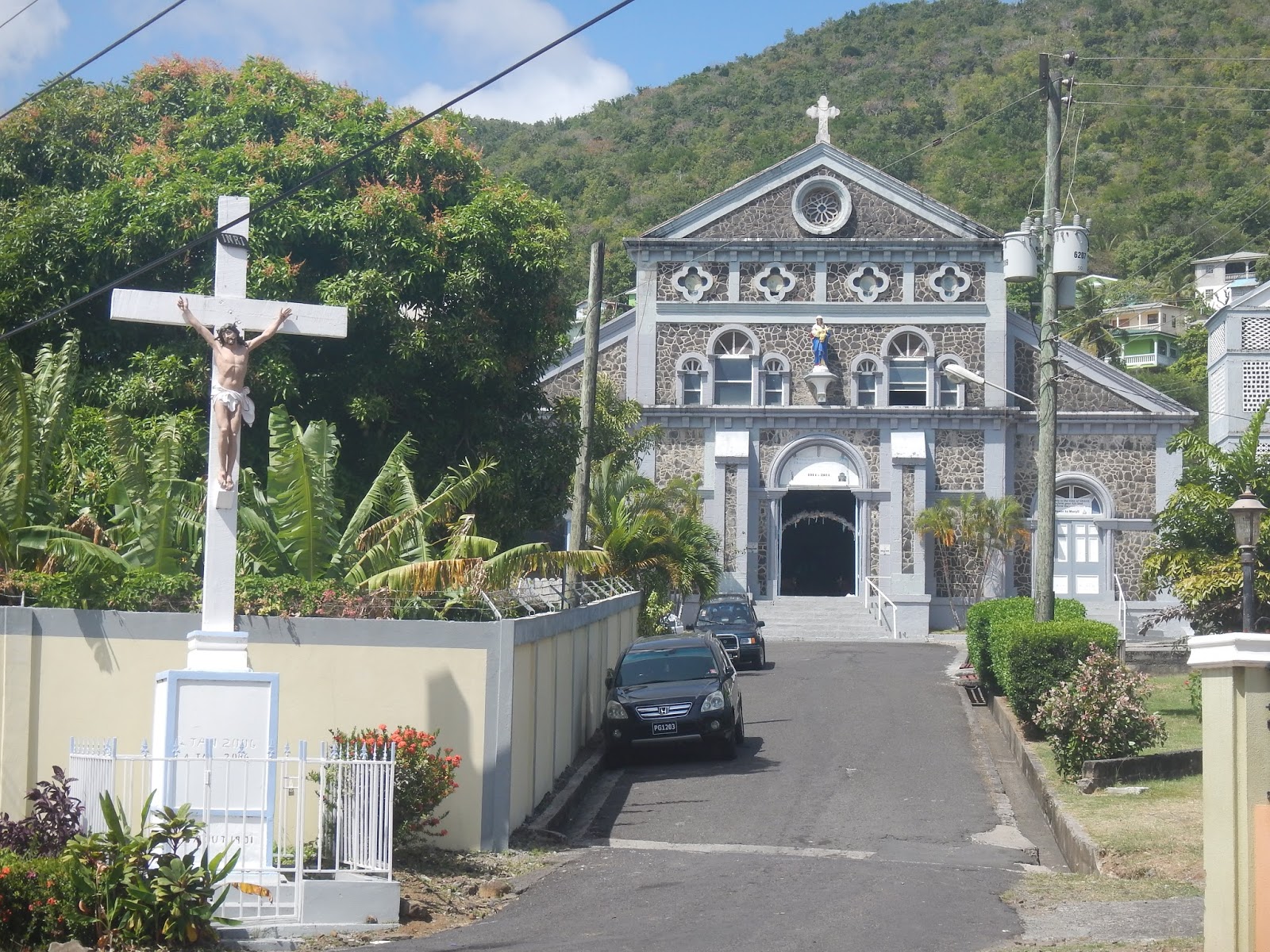 Onapua........the sailing vessel: Laborie, St Lucia