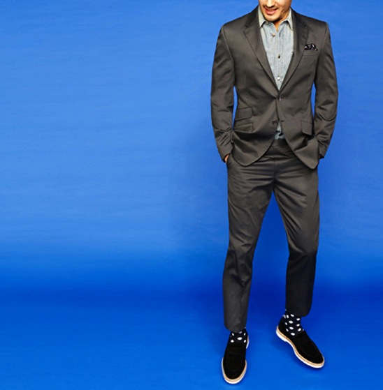 laineux || barbouze: suits - informal: