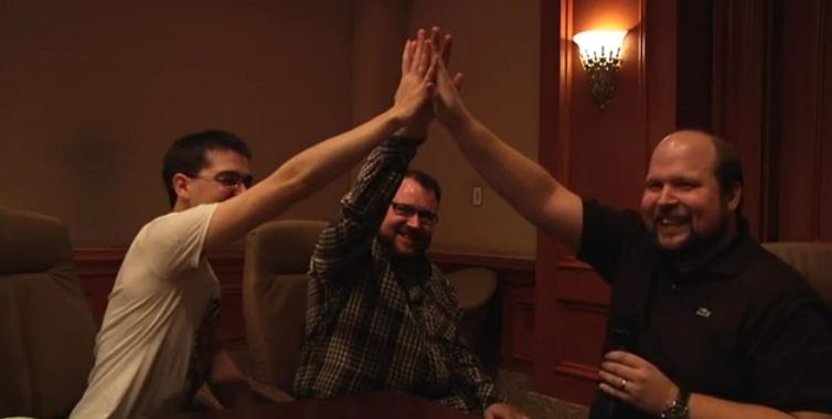 PTSuks Uncanny World: Notch vs Yogscast - Behind the Convention ...