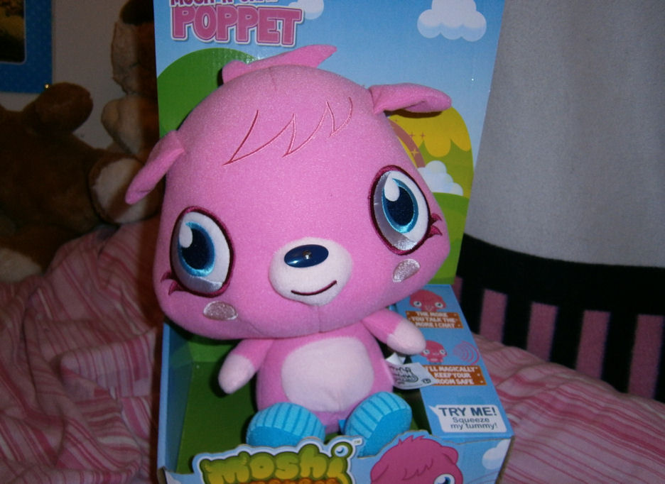 This is me Sarah mum of 3: Poppet!