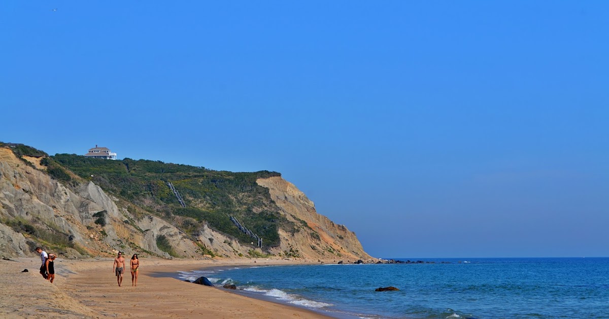 Katie Wanders : Beaches of Block Island, Rhode Island