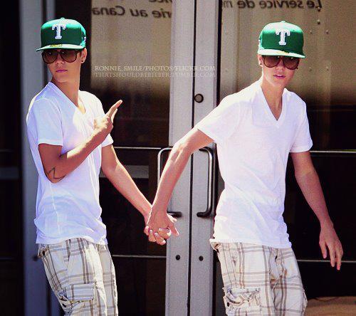 justin bieber-JB-jubi: Derek y Justin