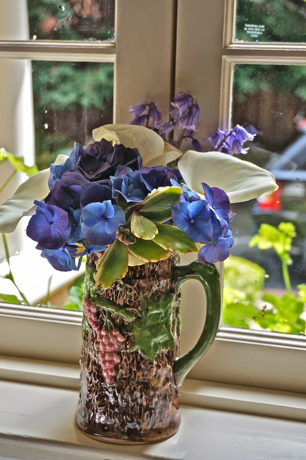 vignette design: Floral Vignettes Around The House