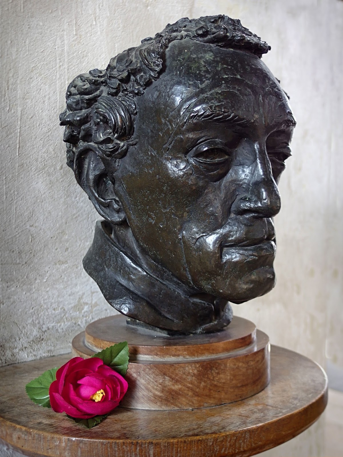 "By Stargoose And Hanglands": The Red Vicar And Men With Bells On