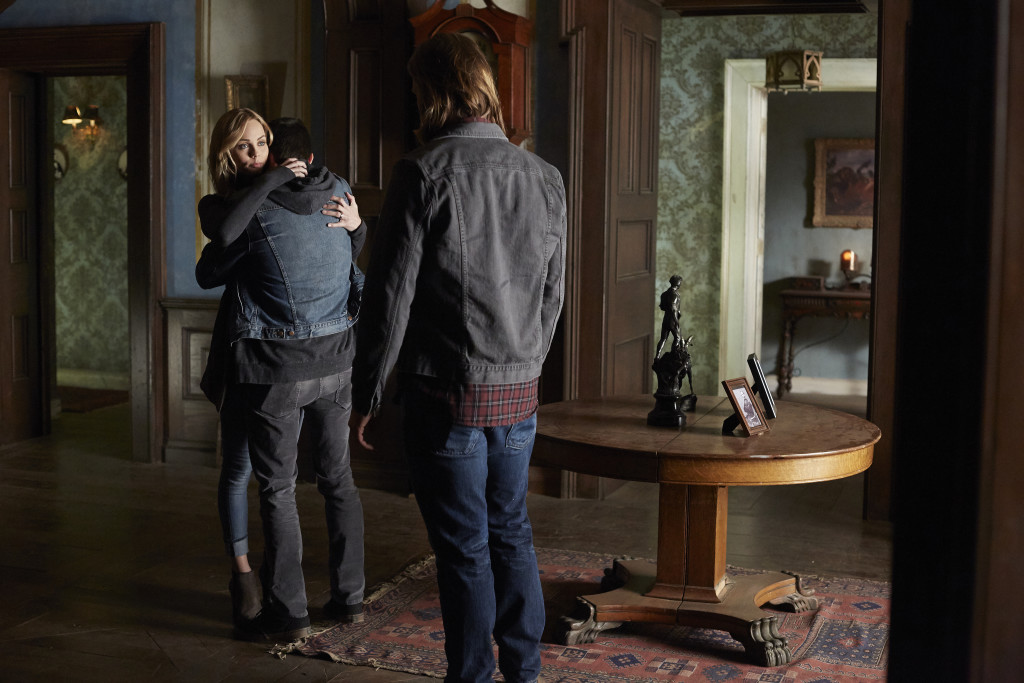 Laura Vandervoort: Bitten Season 3: Episode 5 "Of Sonders Weight ...