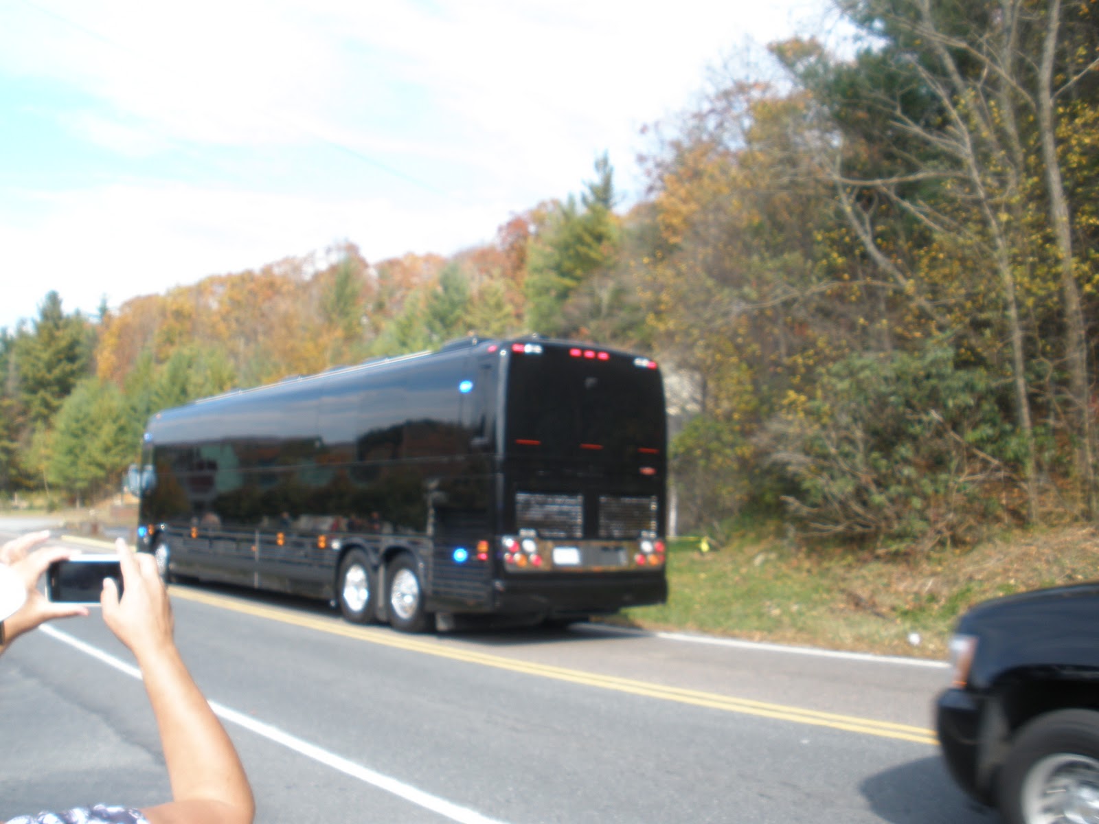 Zoe Nelson -- Artwear: POTUS Bus!