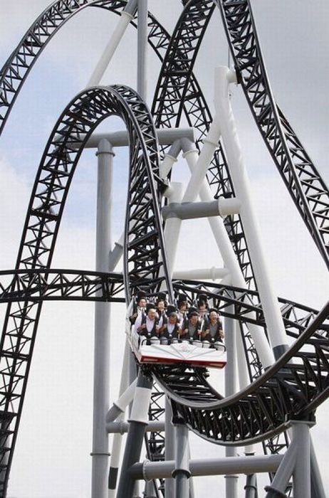 Share This Photos: Takabisha Roller Coaster in Japan