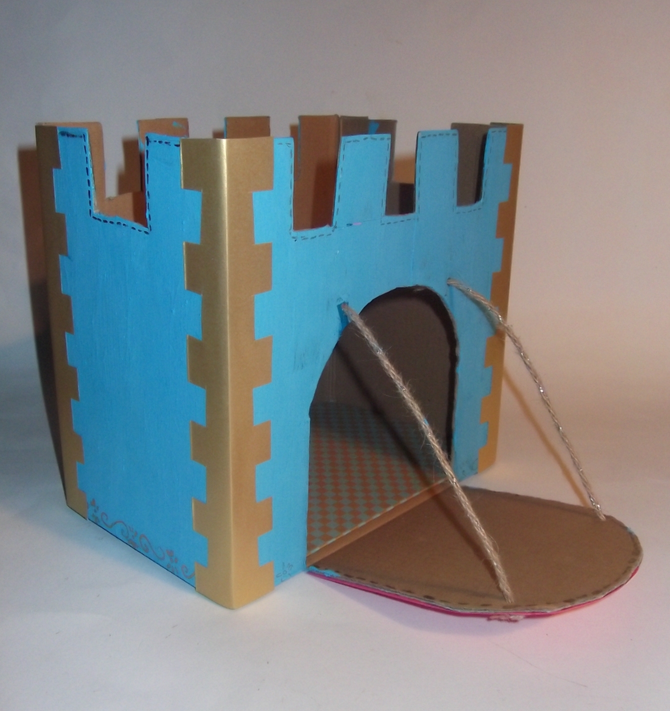 cartoncino mio: Un castello di cartone