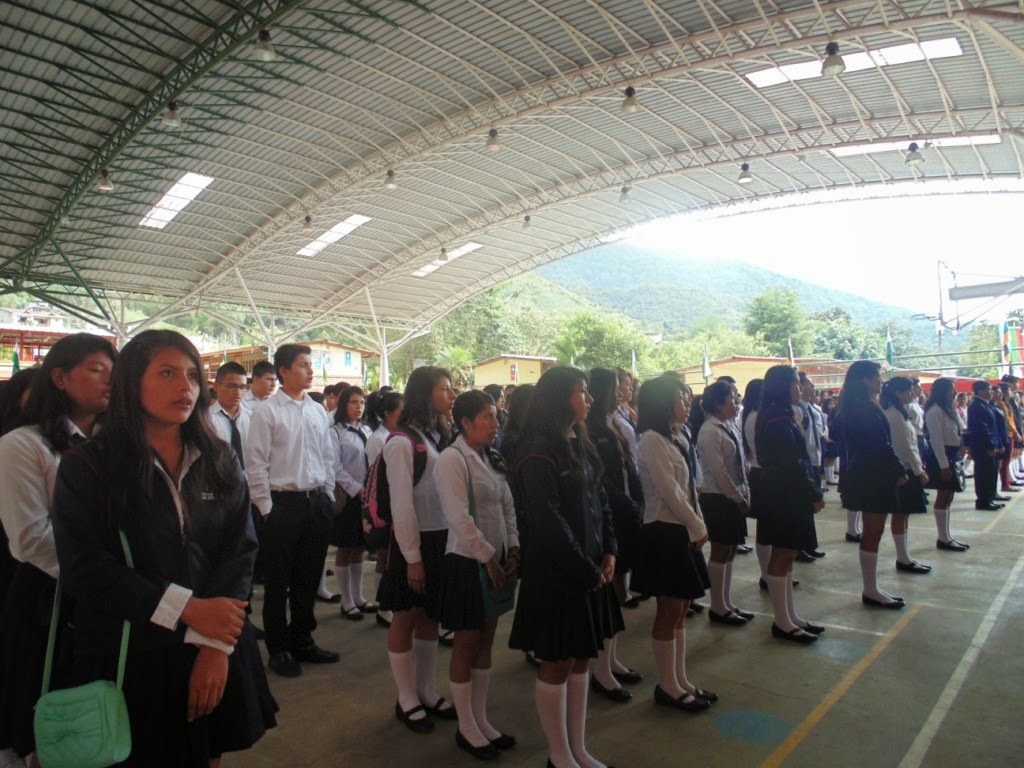 ZAMORA CHINCHIPE: PREFECTO SALUDA A ESTUDIANTES Y DOCENTES AL INICIO DE ...