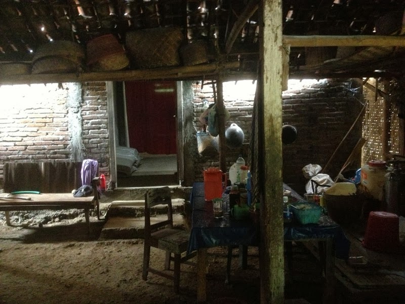 MELMAN AND THE HIPPO: Berziarah Ke Tanah Merah (3)