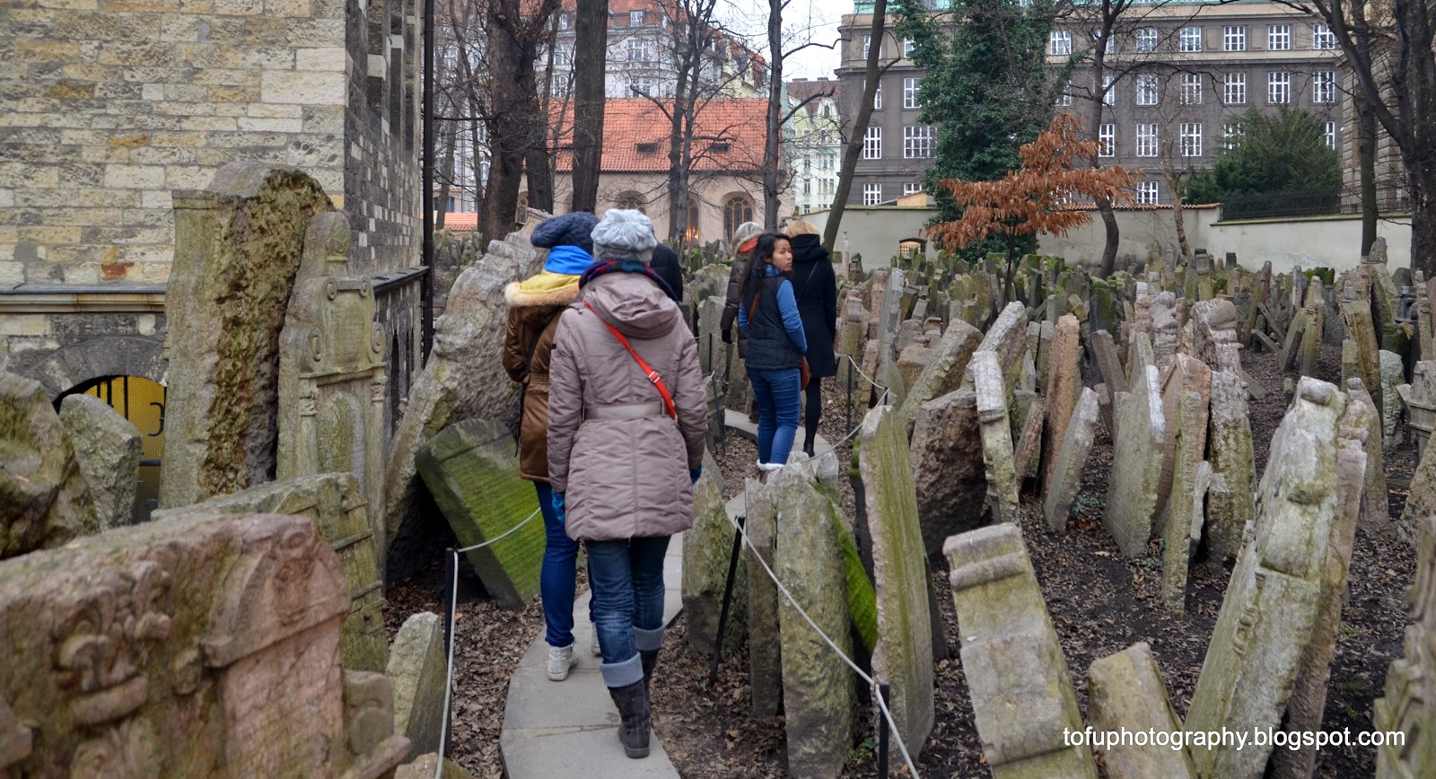 Tofu Photography: Graves in the historic Jewish Cemetery in Prague ...