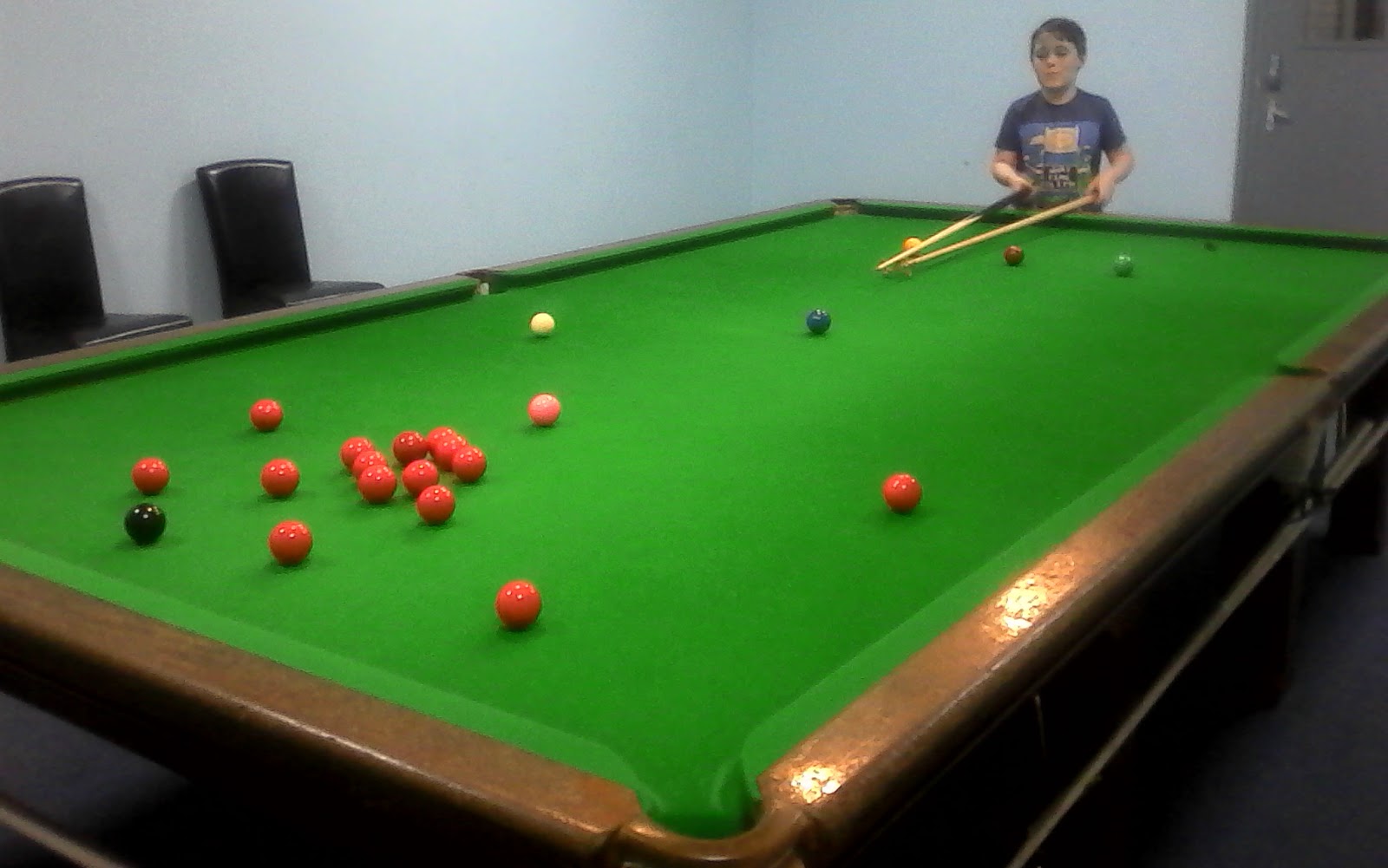 Snooker, a Cheap and Fun All Weather Family Activity | The Parent Game