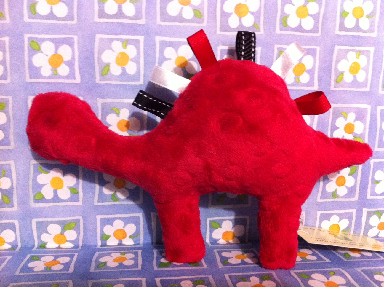 TOMNI design n two green pears: Dinosaurs are walking