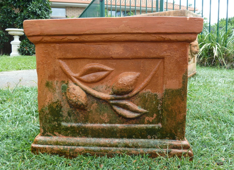 Stylish Settings: A Herb Garden and Liquid Sandstone