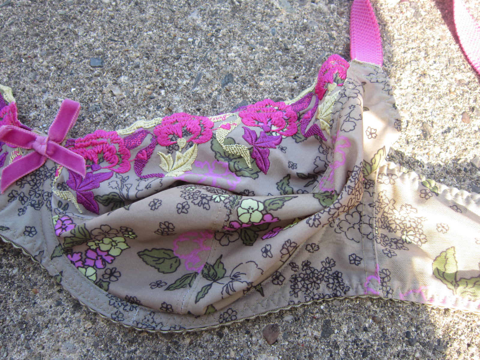 Burn the Minimisers: Shortening a bra band for the scared!