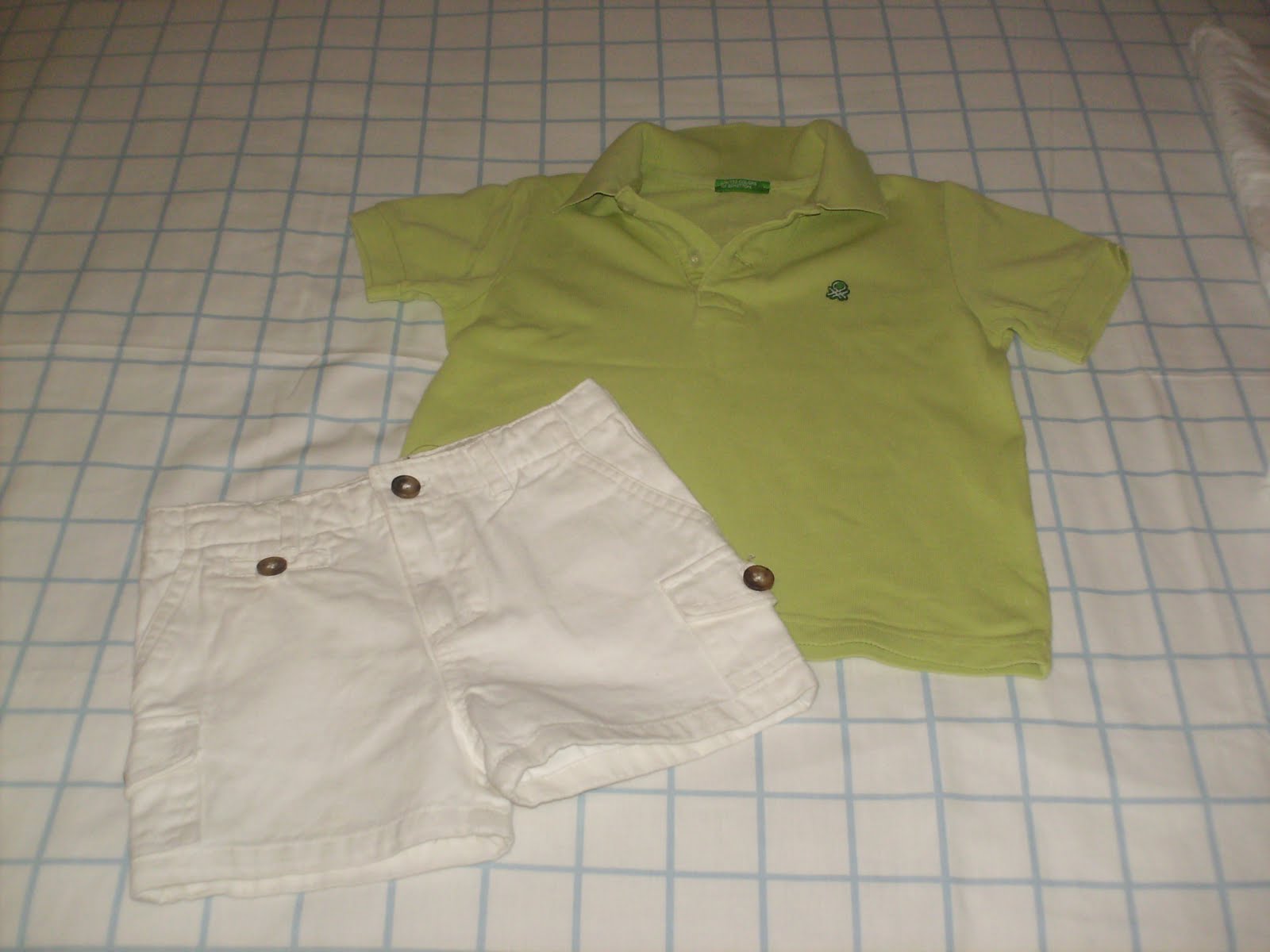 de celeste y chocolate con mucho arte y más: Una de polos para el verano