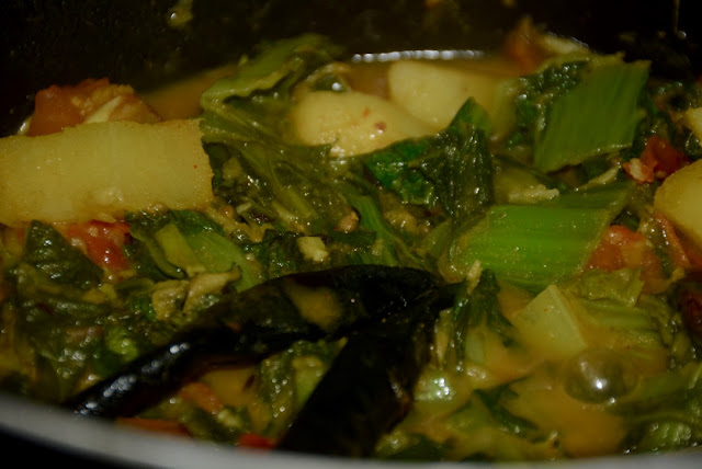 Nepali Tummy!!: Back to Basics: Mustard Greens and Potato Curry (Rayo ...