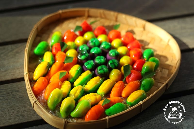 Nasi Lemak Lover: Lookchoop (Thai Mung Bean Marzipan) 泰国王室小甜点