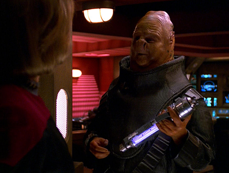 Star Trek Prop, Costume & Auction Authority: Star Trek: Voyager Alien ...